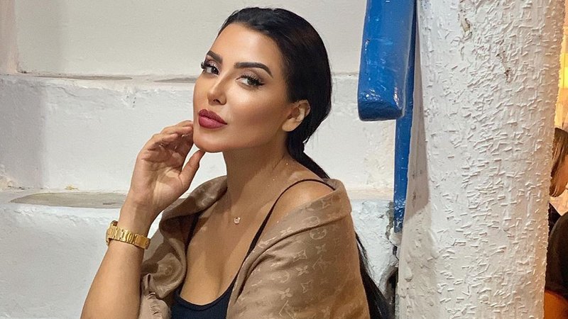 فاتي جمالي تدوينات فيصل عزيزي دفعتني للتفكير في الإنتحار هاشتاغ